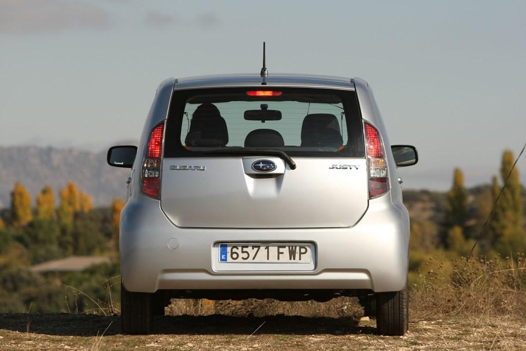 Subaru Justy technical specifications and fuel economy